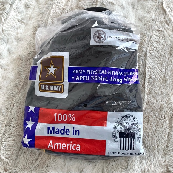 U.S. Army | Shirts | Us Army Physical Fitness Long Sleeve Tshirt | Poshmark